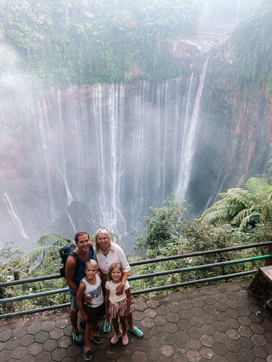 Tumpak Sewu, of de ‘duizend watervallen’ bezoeken | Rondreis Java – Our travels with kids